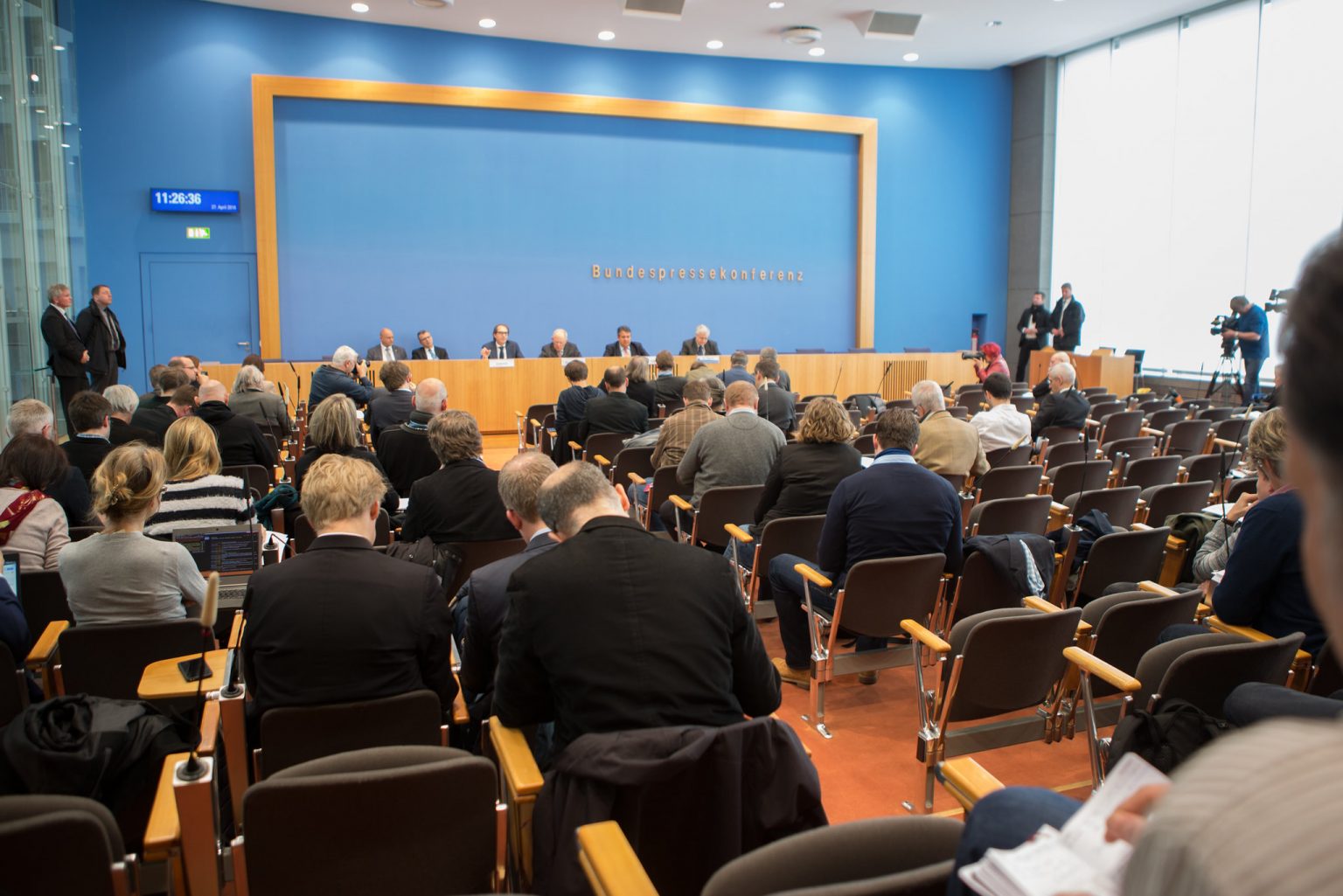 Journalismus als Legitimation – Hintergrund