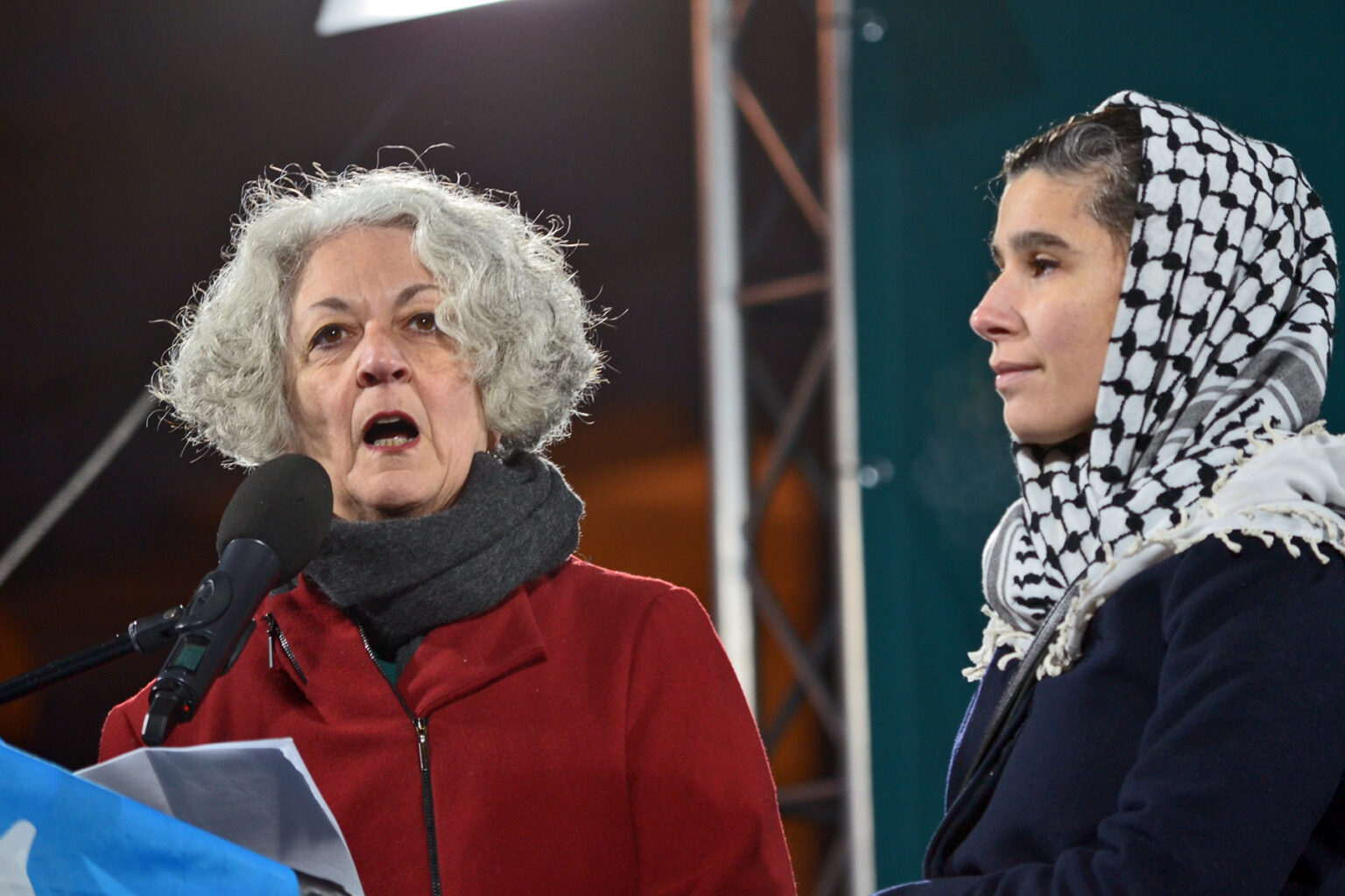 Tausende setzen in Berlin ein Zeichen für den Frieden – Hintergrund